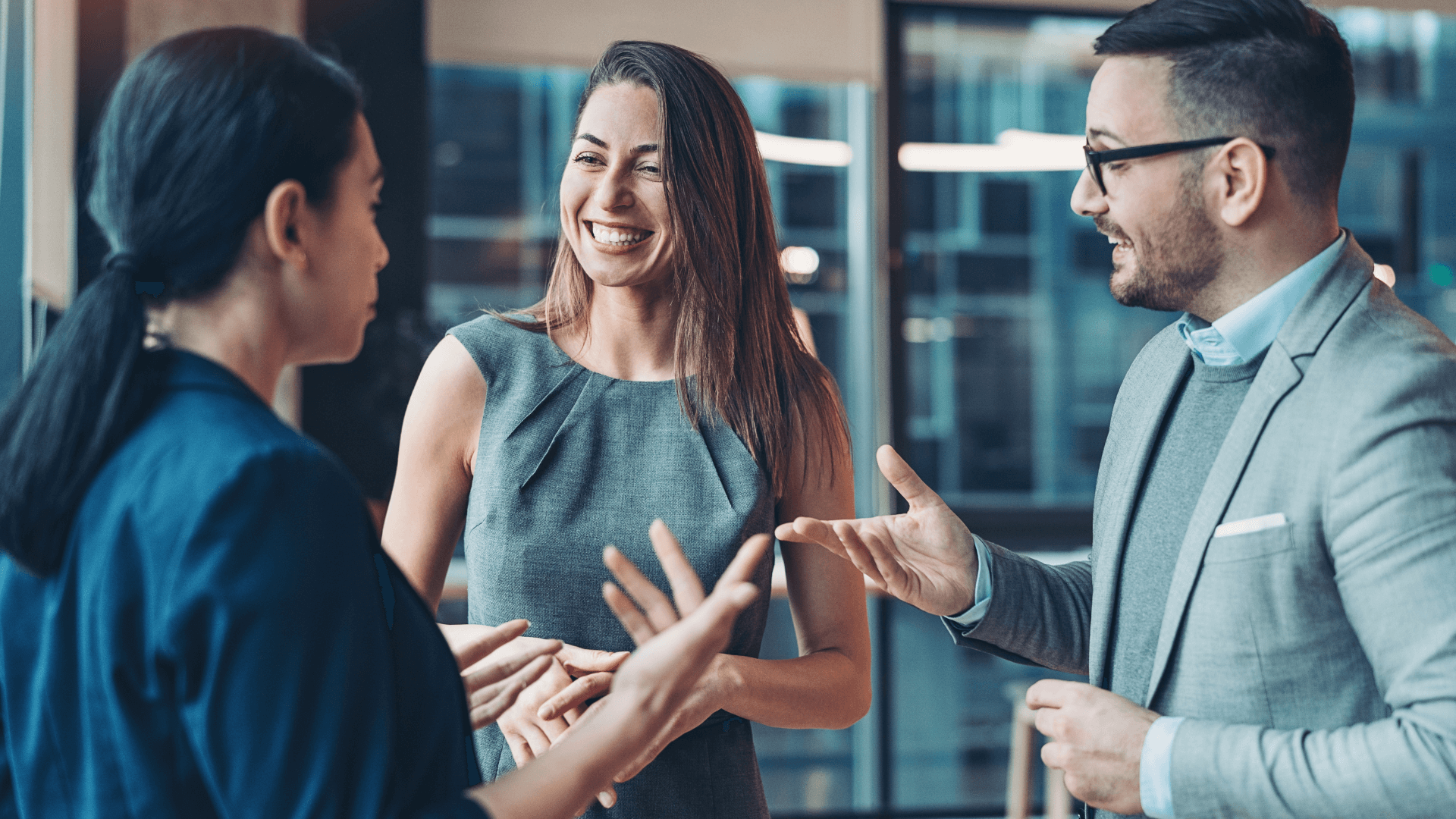Socializing meistern: Netzwerken für Erfolg & Beziehungen
